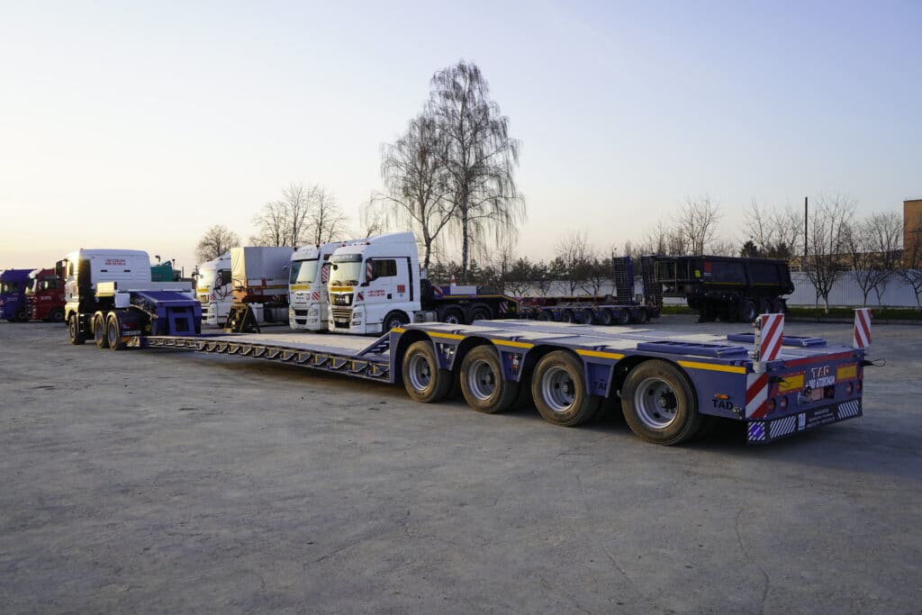 Buy a semitrailer (trawl) for transportation up to 50 tons